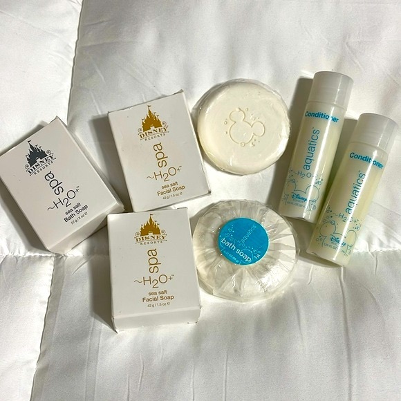 Disney | Bath & Body | Walt Disney World Disney Spa Vintage Toiletries ...